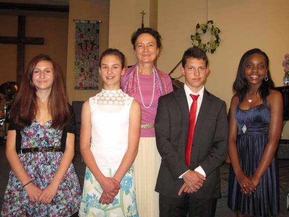 Young pianists perform