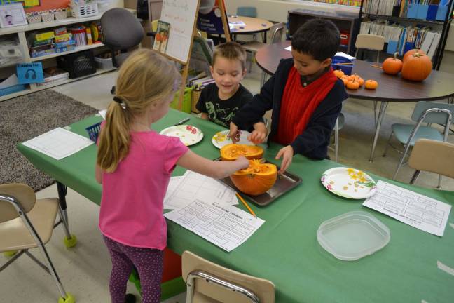 Franklin students learn pumpkin math
