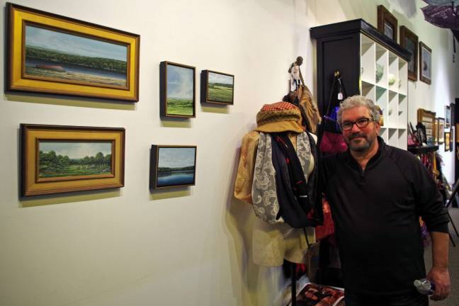 Hamburg gallery offers 'Feral' art show